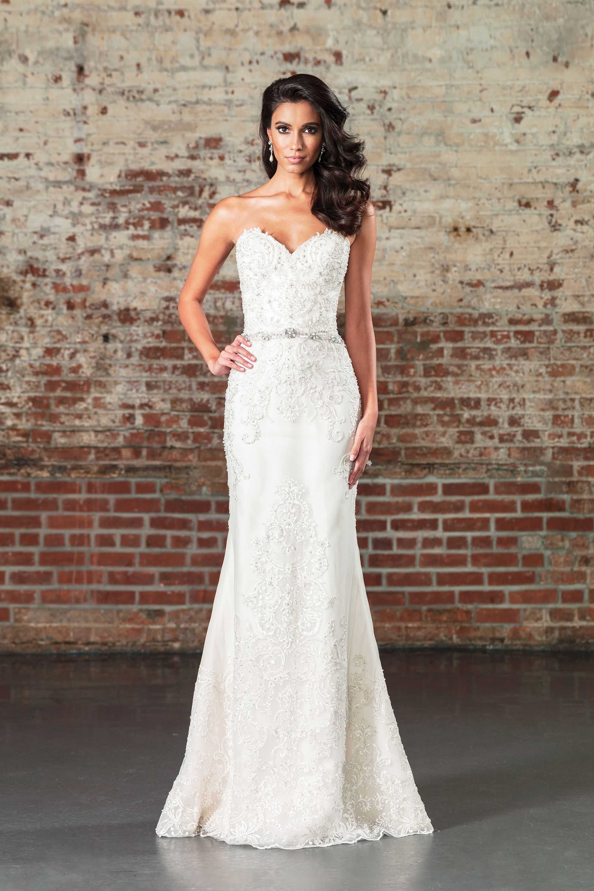 Style 9862DT: Beaded Lace and Tulle Detachable Train | Justin Alexander ...