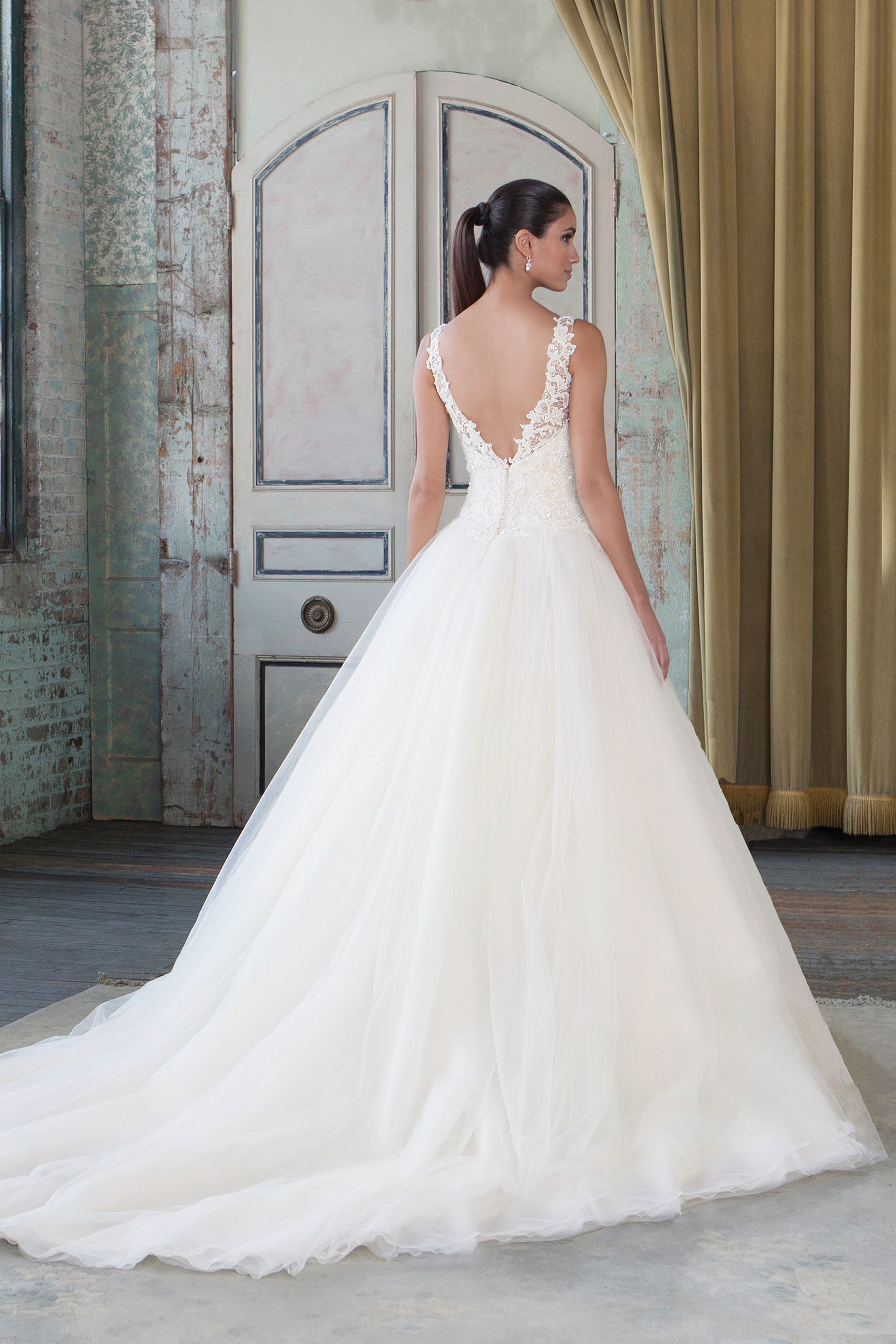 Style 9793: Beaded Venice Lace and Tulle V-Neck Ball Gown | Justin ...