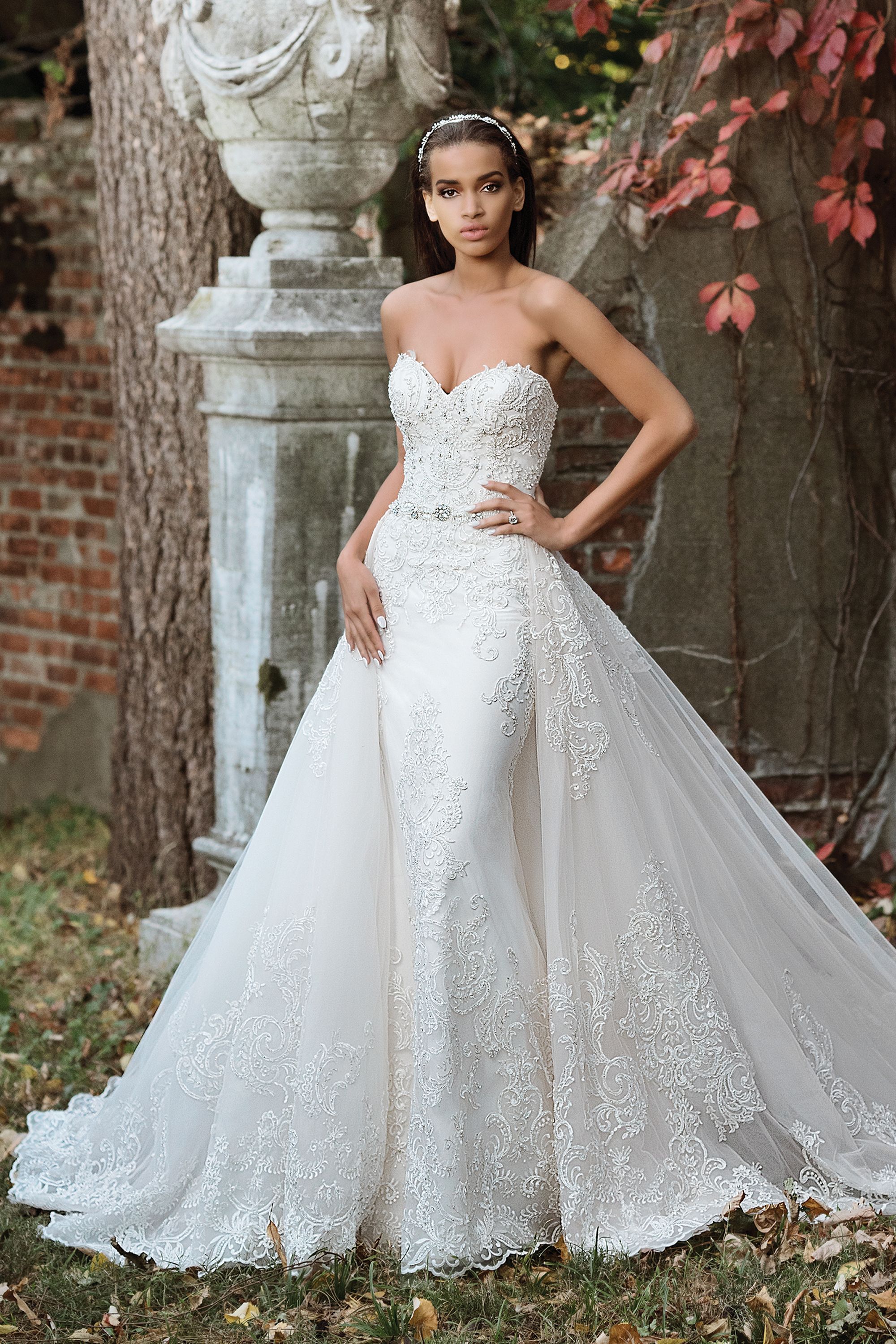 Style 9862DT: Beaded Lace and Tulle Detachable Train | Justin Alexander ...